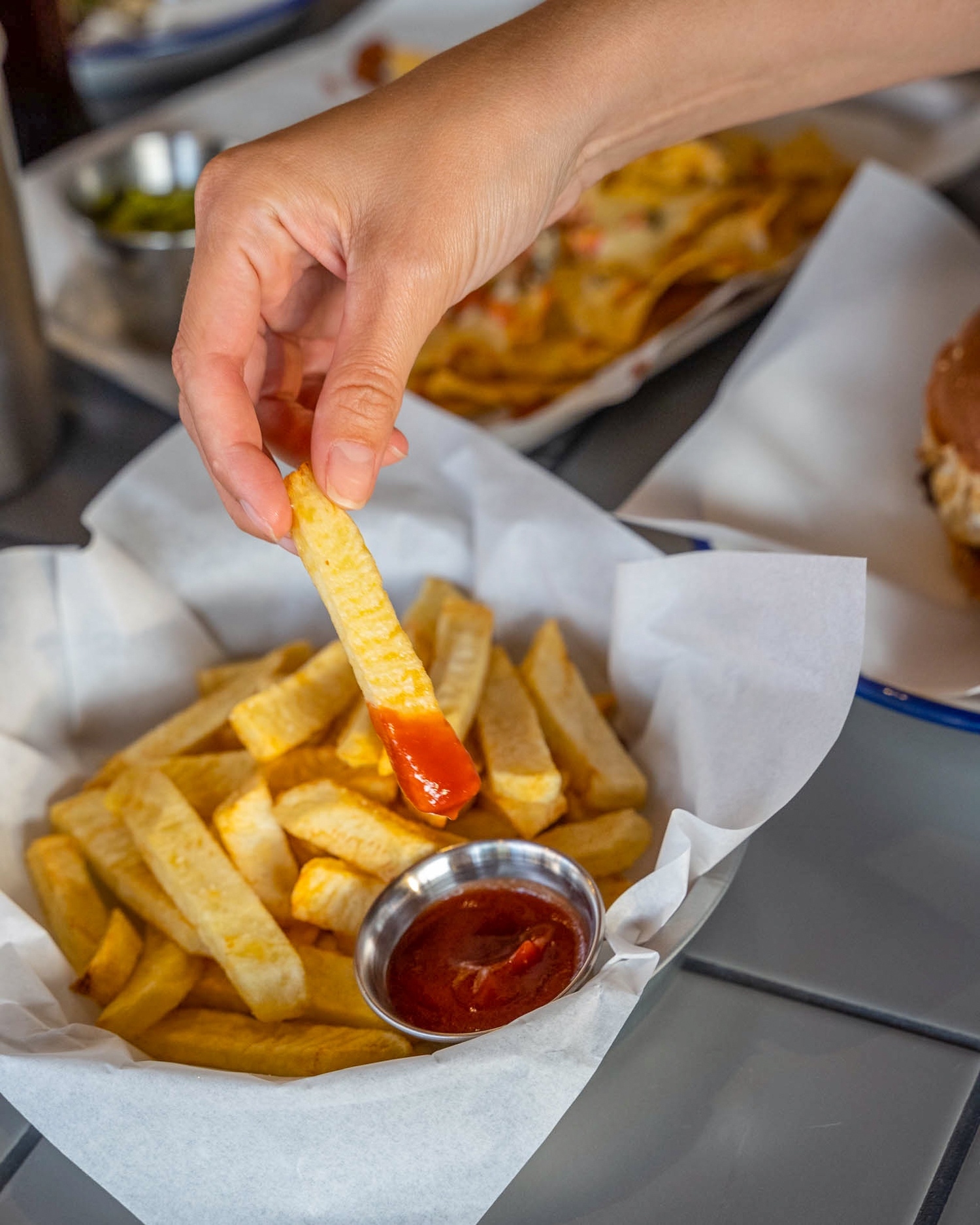 Johnny's Bar – Burgers y platos auténticos